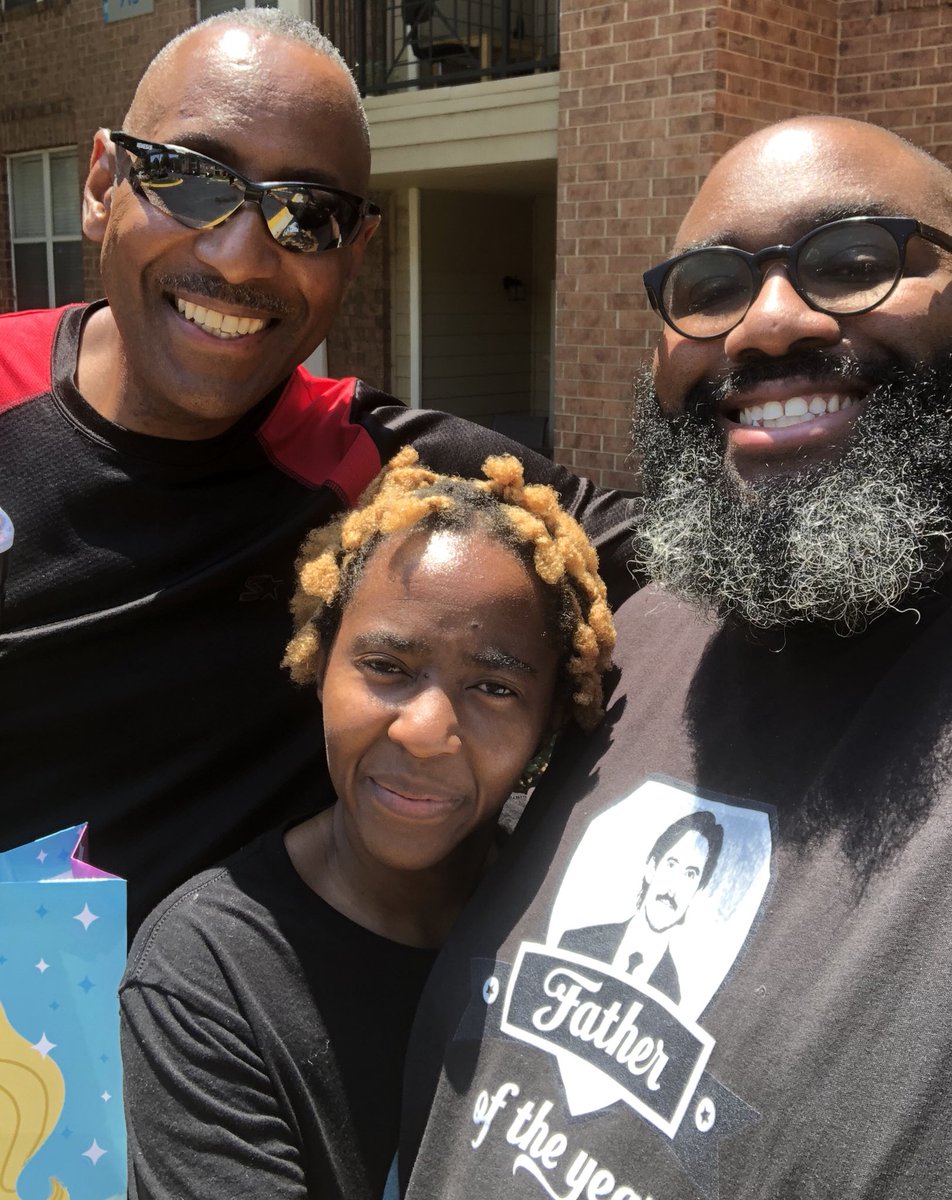 Df6GbQoVMAAUoet – The Black Guy Who Tips